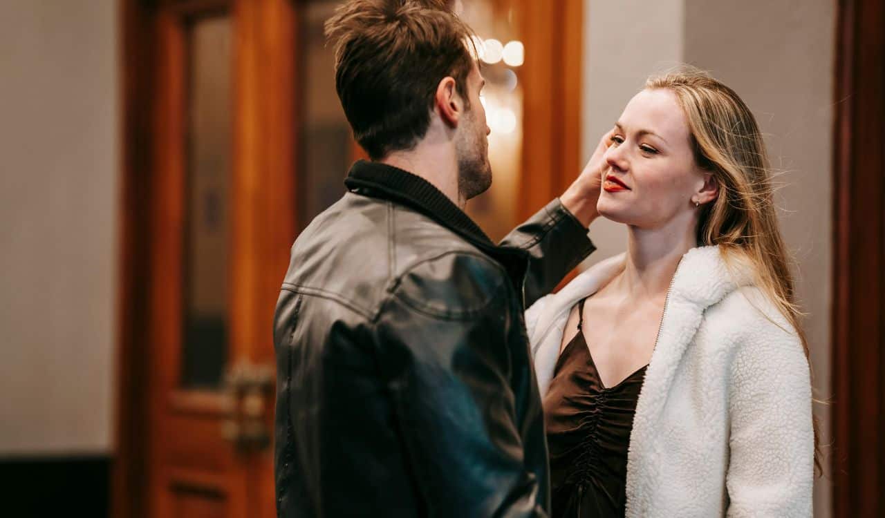 public-displays-of-affection - Idyllic Pursuit