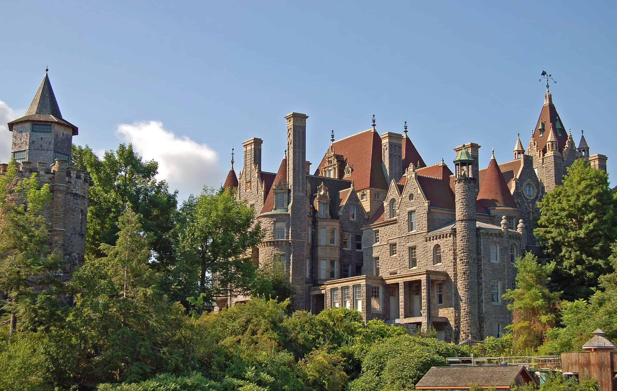 13 Most Breathtaking Medieval Castles Still Standing Around the World ...
